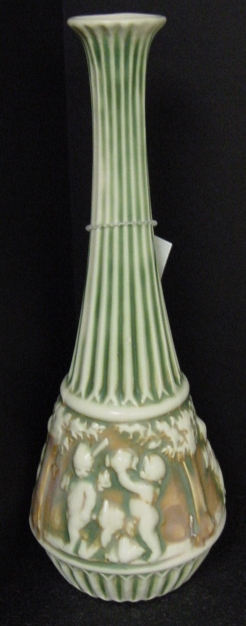 Roseville Pottery at Star Center Antique Mall PAGE 2