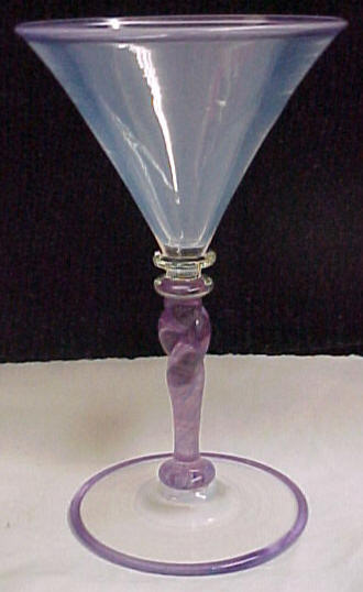 steubenelegantglassantiquesvintagestarcenternantiquemall